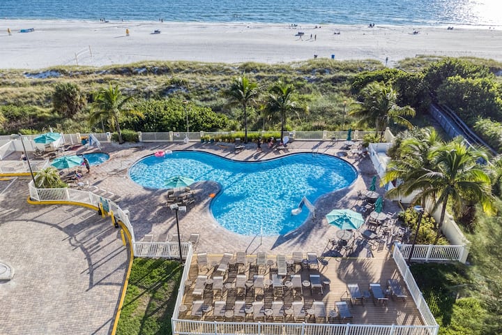 607s-penthouse-gulf View, Top Floor, 2/2 On Beach - South Pasadena, FL