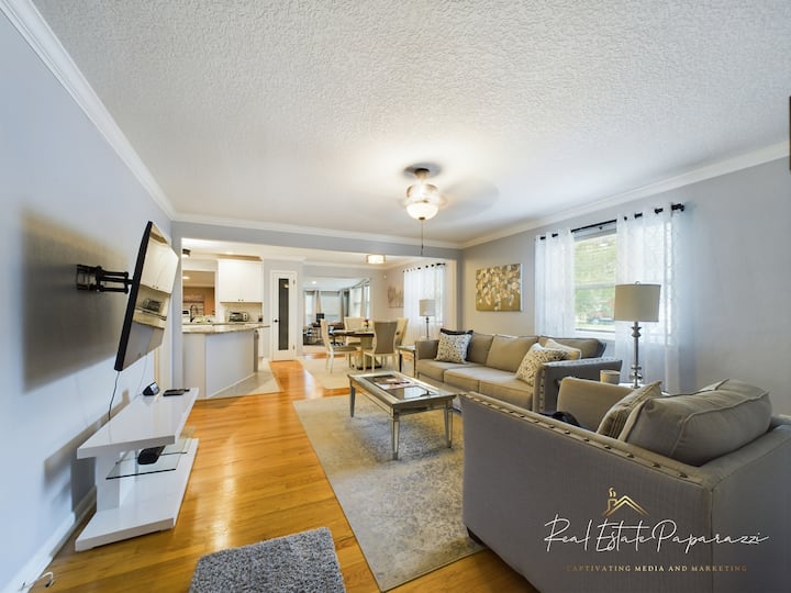 Modern 3br Retreat Near Stadium, Jaxport, Downtown - Jacksonville, FL