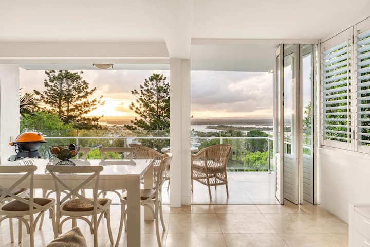 Picture Perfect - Panoramic Views, Walk To Beach - Noosa Heads