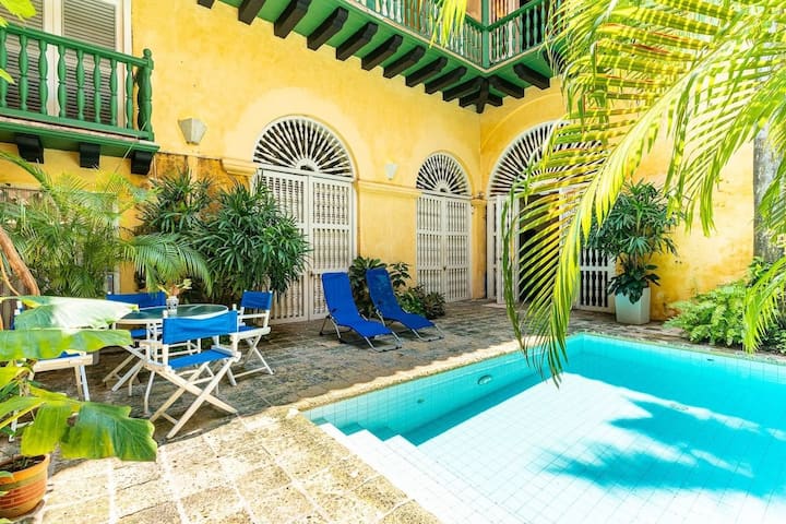|Ahead| Majestic 5br Home @Walledcenter + Pool - Cartagena de Indias