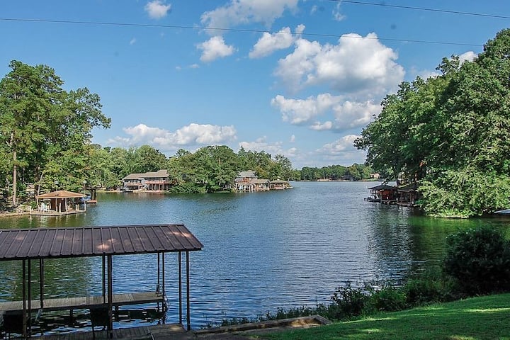 Feel At Home On Lake Desoto - Hot Springs Village, AR