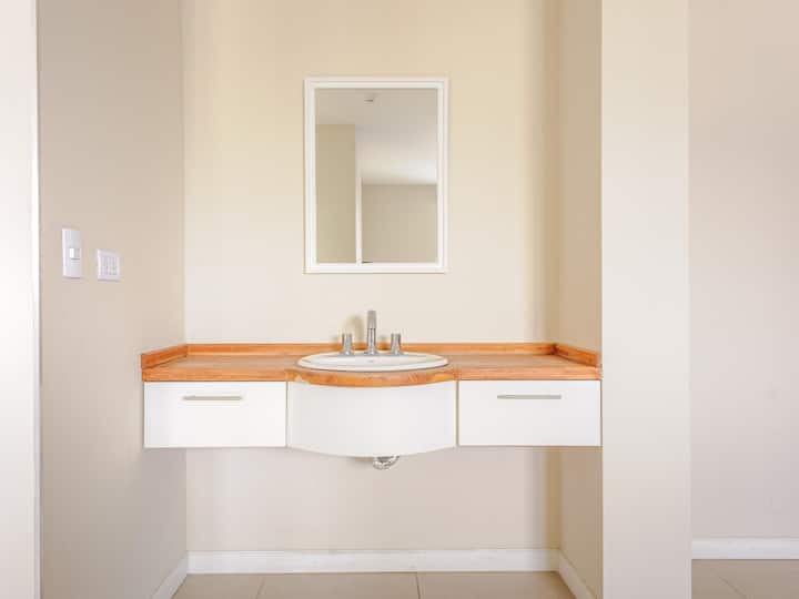 Centric 2 Bedroom Apartment. - Ushuaia