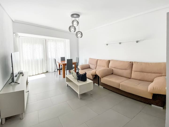 Elegant 4 Beds Near Train Station Upto 10 Pax - Castellón de la Plana