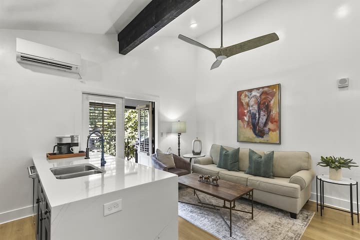 The Polly Luxury Condos Blocks From Stadium | Walk - Tuscaloosa, AL