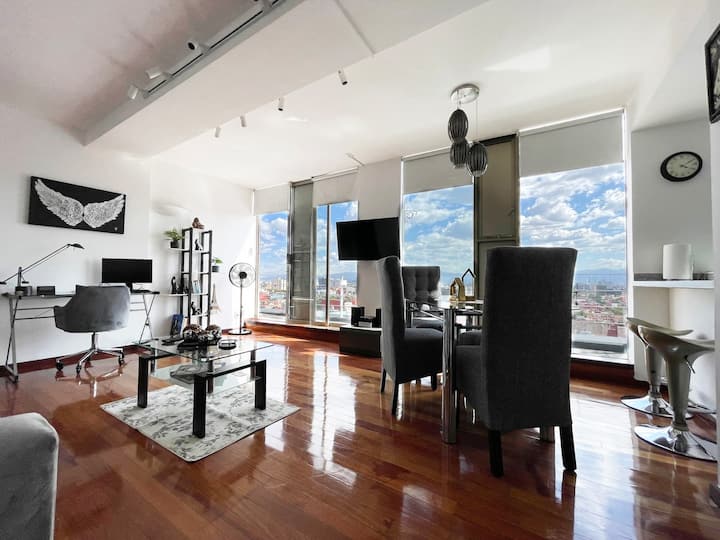 Unparalleled Views In Exclusive Balconied Wfh - Mexico City