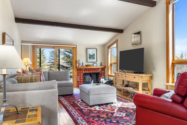 Outpost: Eagles Rest 12 - Pool And Hot Tub Access! - Teton Village, WY