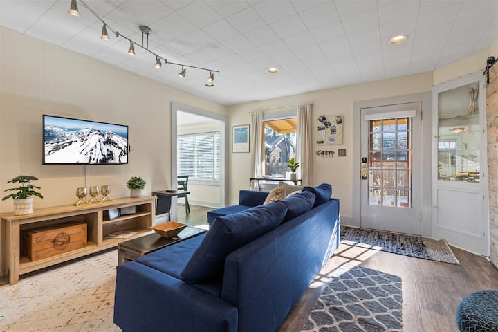 Nw Hawthorne Downtown, Walk Everywhere! - Bend, OR