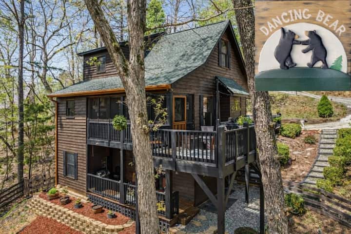 Fully-fenced W/pool & Resort Access, Family Cabin - Ellijay