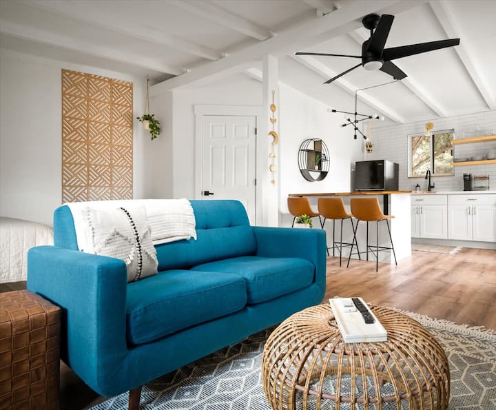 Updated Stylish Casita | Walk To Trails | Patio - Sedona, AZ