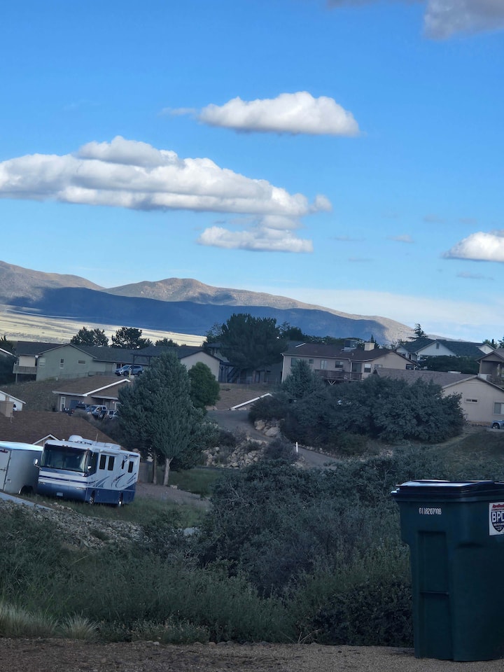 Inviting Studio Apartment W/ Fireplace1 Queen Bed - Prescott Valley, AZ