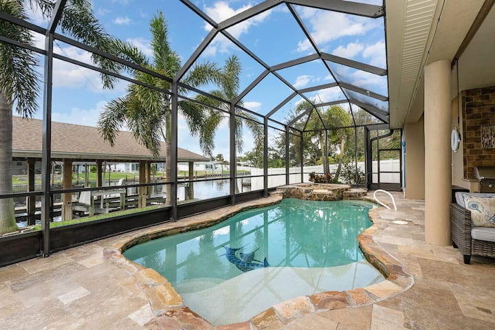 Beautiful Waterfront 5 Br Home With Pool, Kayaks - Cocoa Beach, FL