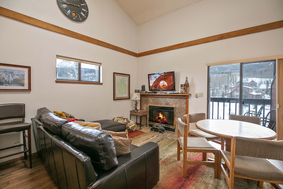 Mountainside Alpineview Condo: Nice Year-Round Loc - Condominiums for ...