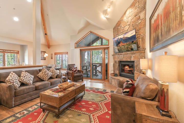 Los Pinos Pine Cone Condo: Stroll To Lift - Breckenridge, CO