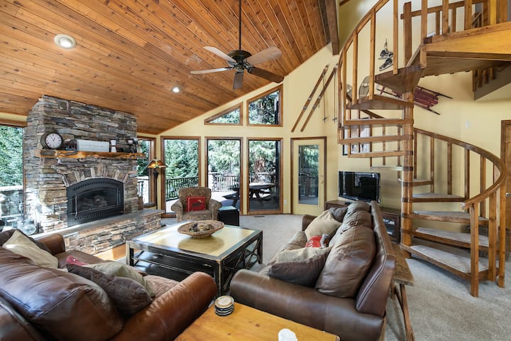 Heartstone Hideaway Home: Hot Tub, Dog Friendly - Breckenridge, CO