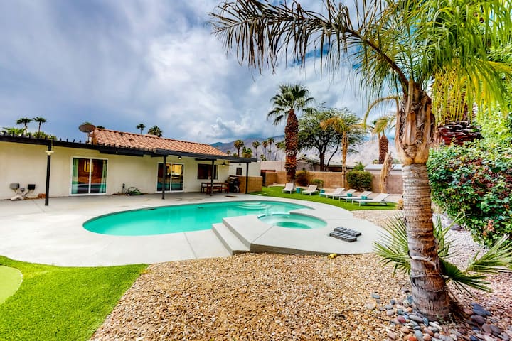 3br Mountainview | Pool | W/d | Patio | Fireplace - Palm Springs, CA