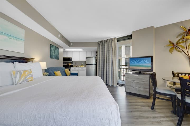 Beach Therapy/oceanfront/2 Balconies - Myrtle Beach, SC