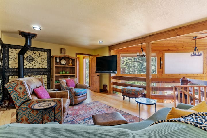 Multiple Decks + Solarium, Office & Dog Friendly! - Woodland Park, CO