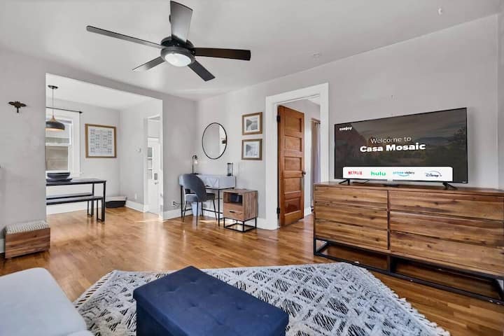 Casa Mosaic! Downtown W Bbq & Workspace! - Colorado Springs, CO