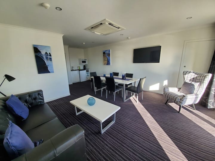 Luxury Suite - New Plymouth