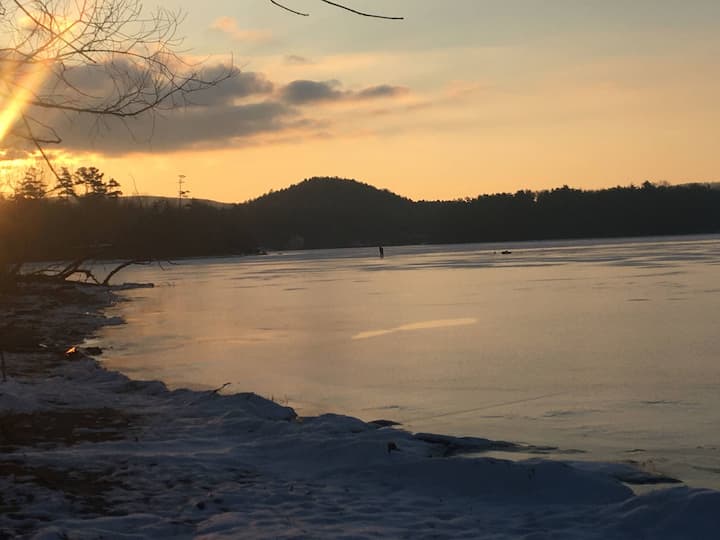 Imagine Being Lakeside, Ice Fishing, Ev Charger! - Lee, MA
