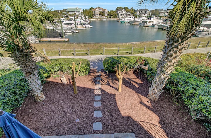 26 Morgans Cove Drive By Avantstay | Dock Access - Mount Pleasant, SC