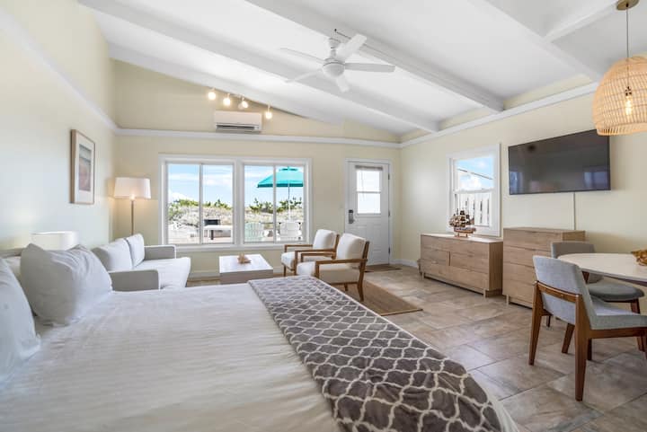 One Bedroom Ocean Front | Pool, Gym, Tennis - Atlantic Avenue Beach, NY