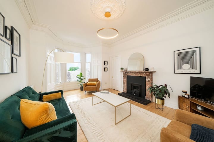 Jane's Place - Chic 2 Bed Apartment - Dundee