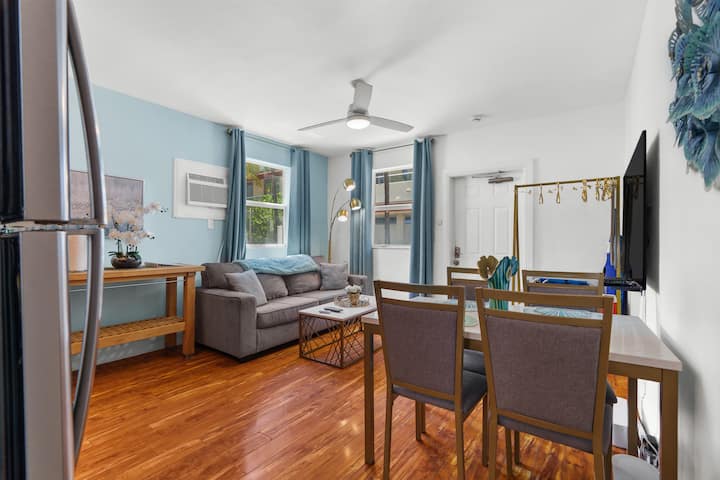 Beachside Suite #9 On The Broadwalk - Hollywood, FL