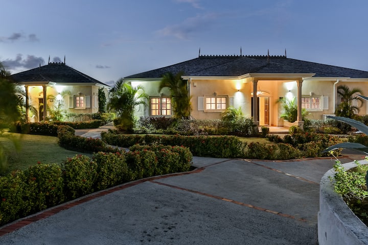 Cayman Villa - 3 Bedroom Stunning View - Saint Lucia