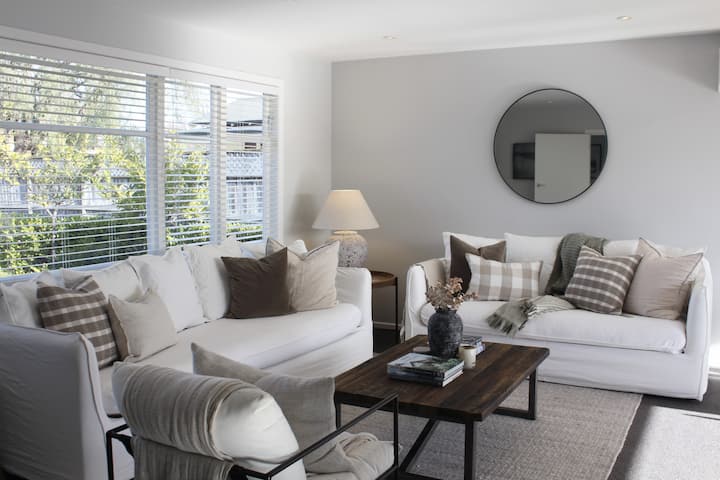 2-min Walk To Havelock North Village - Havelock North