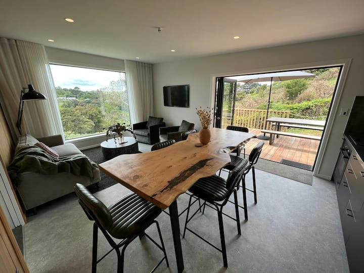 Premium Two Bedroom Pod Located In Palm Beach - Waiheke Island