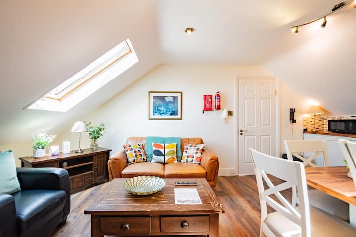 The Westend Hideaway #2 - Sleeps 4 - Galway
