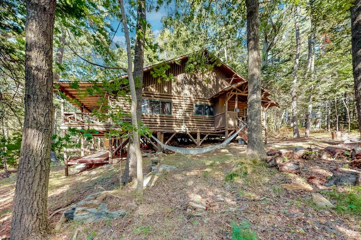 Stunning 4br | Fireplace | Deck - Boothbay Harbor, ME
