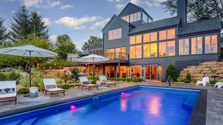 No Letdowns. Just A Private Pool + Serenity - Galena, IL