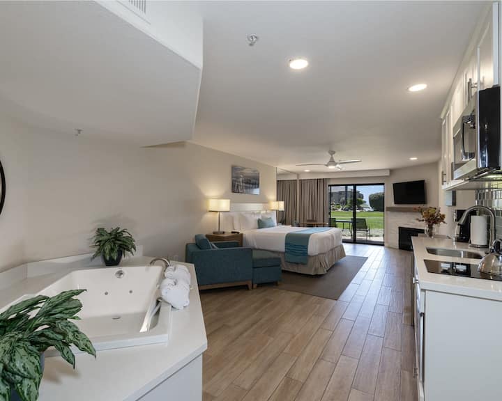 Deluxe Spa Suite-ocean View-allergy Friendly! - Aptos, CA