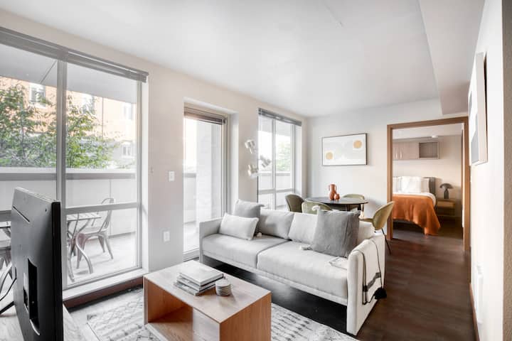Blueground | Capitol Hill, W/d, Gym & Roof, Nr I-5 - Seattle, WA