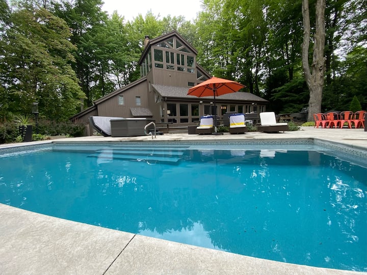 The Treehouse By The Lake - New Buffalo, MI