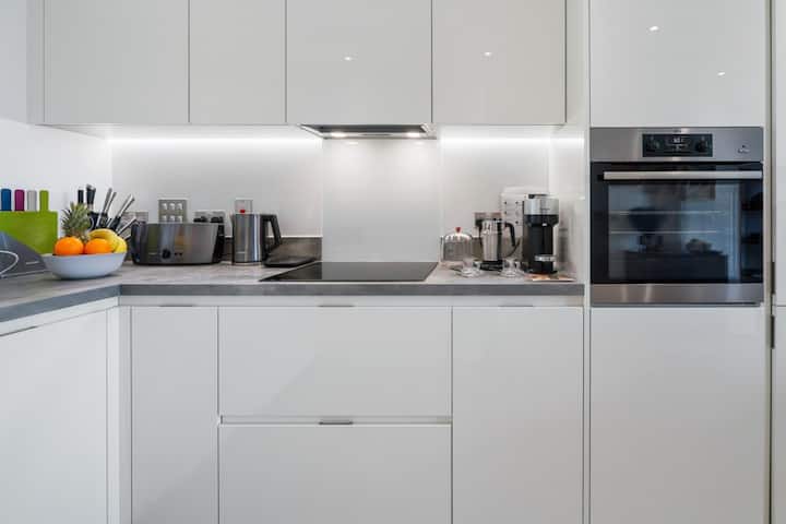 Skyline View 1 Bed Apartment Sleeps 2 - Balcony - Greenwich