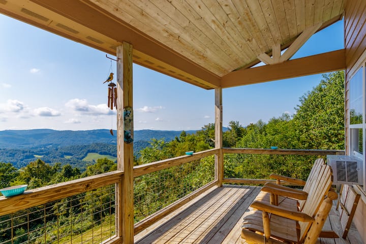 Three-level Cabin With Mountain Views - Boone, NC
