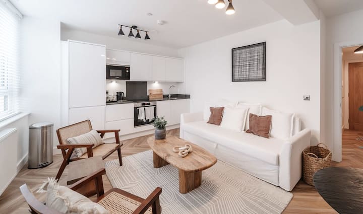 Bright Apartment In Chester's Heart - Chester