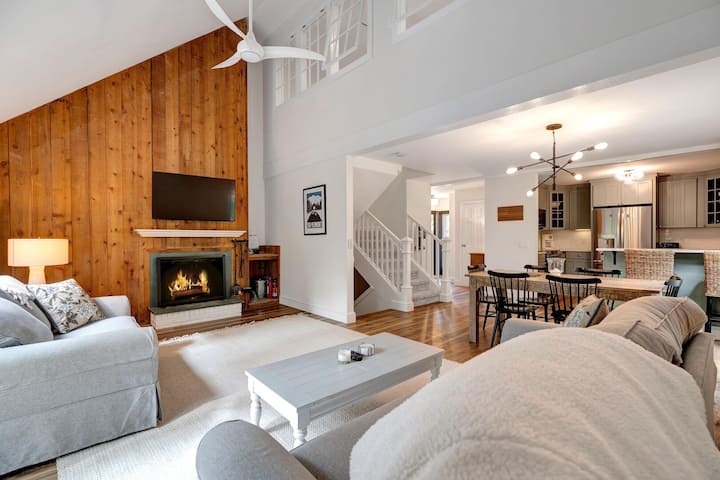 Walk To Ski Hill, Mountain Chalet | Kingswood 5f - Woodstock, VT
