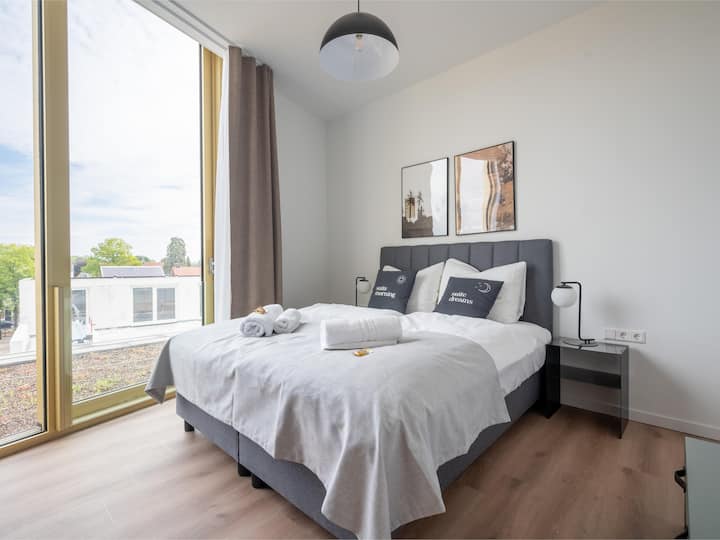 Limehome Eindhoven | Suite + Sofa Bed + Balcony Lt - Eindhoven