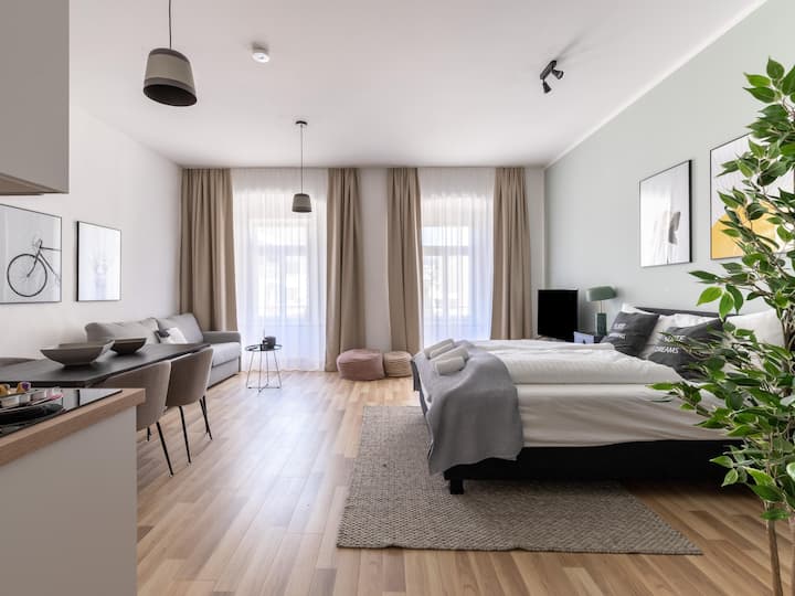 Limehome Villach Kirchenplatz |Suite Xl + Sofa Bed - Villach