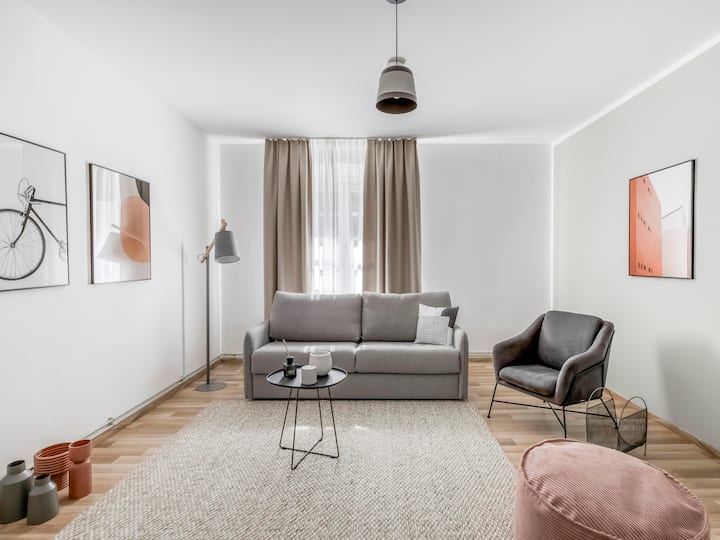 Villach Kirchenplatz |1-br Suite +Separate Kitchen - Villach