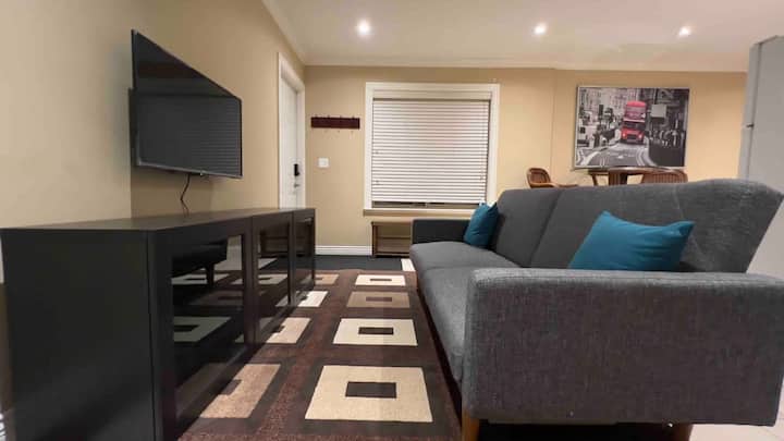 Spacious Comfy Stay - Richmond