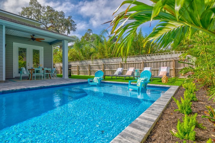 Spacious 5br Retreat W/ Pool, Game Room + Fire Pit - Jacksonville, FL