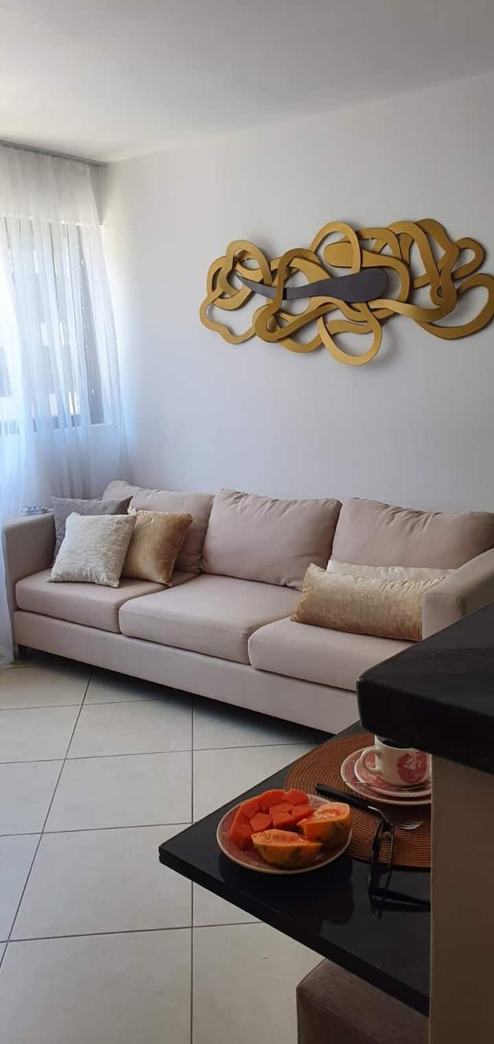 Ponta Verde, Apartamento Completo E Confortável. - Maceió