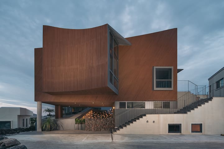 Ilsanghosa A+b Architect Coastal Villa Up To 14 - Jeju
