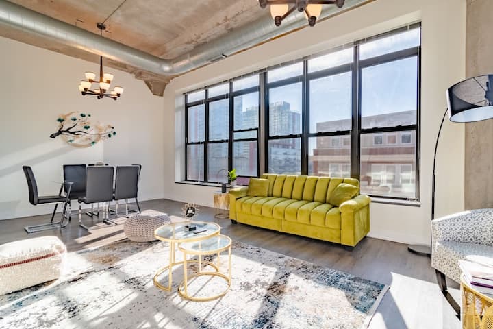 Mccormick Apt 3br Corner Oasis Near Soldier Field - Chicago, IL