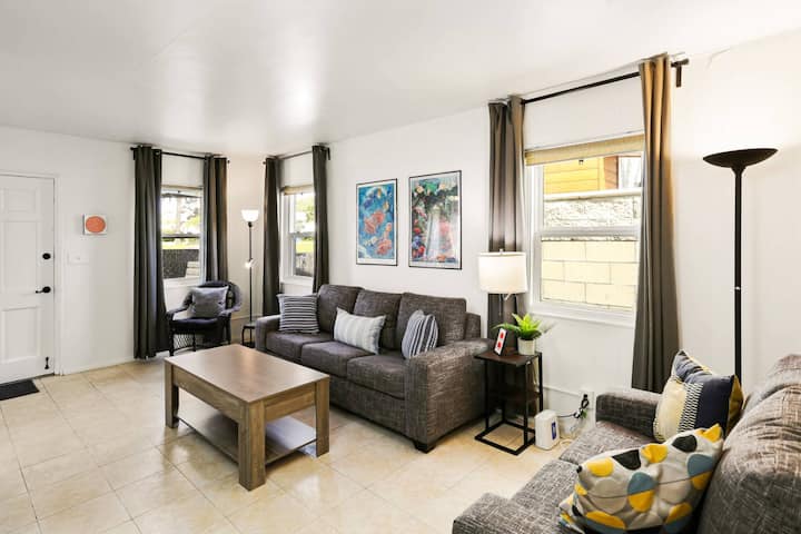 Beach House,walk To Sand,bbq, Itrip Vacation Home - Costa Mesa, CA